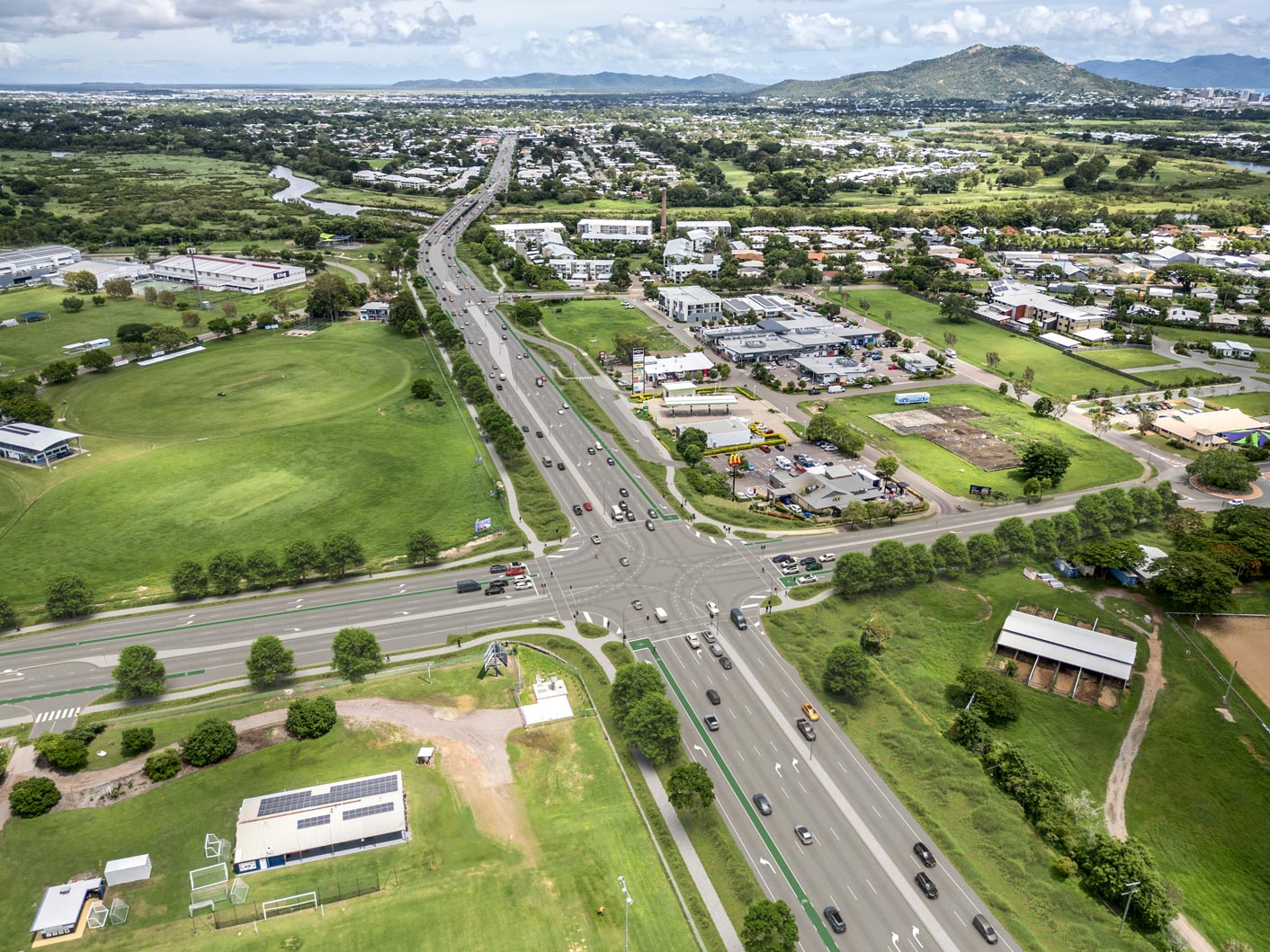 Townsville Connection Road Idalia University Road to Bowen Road Bridge ...