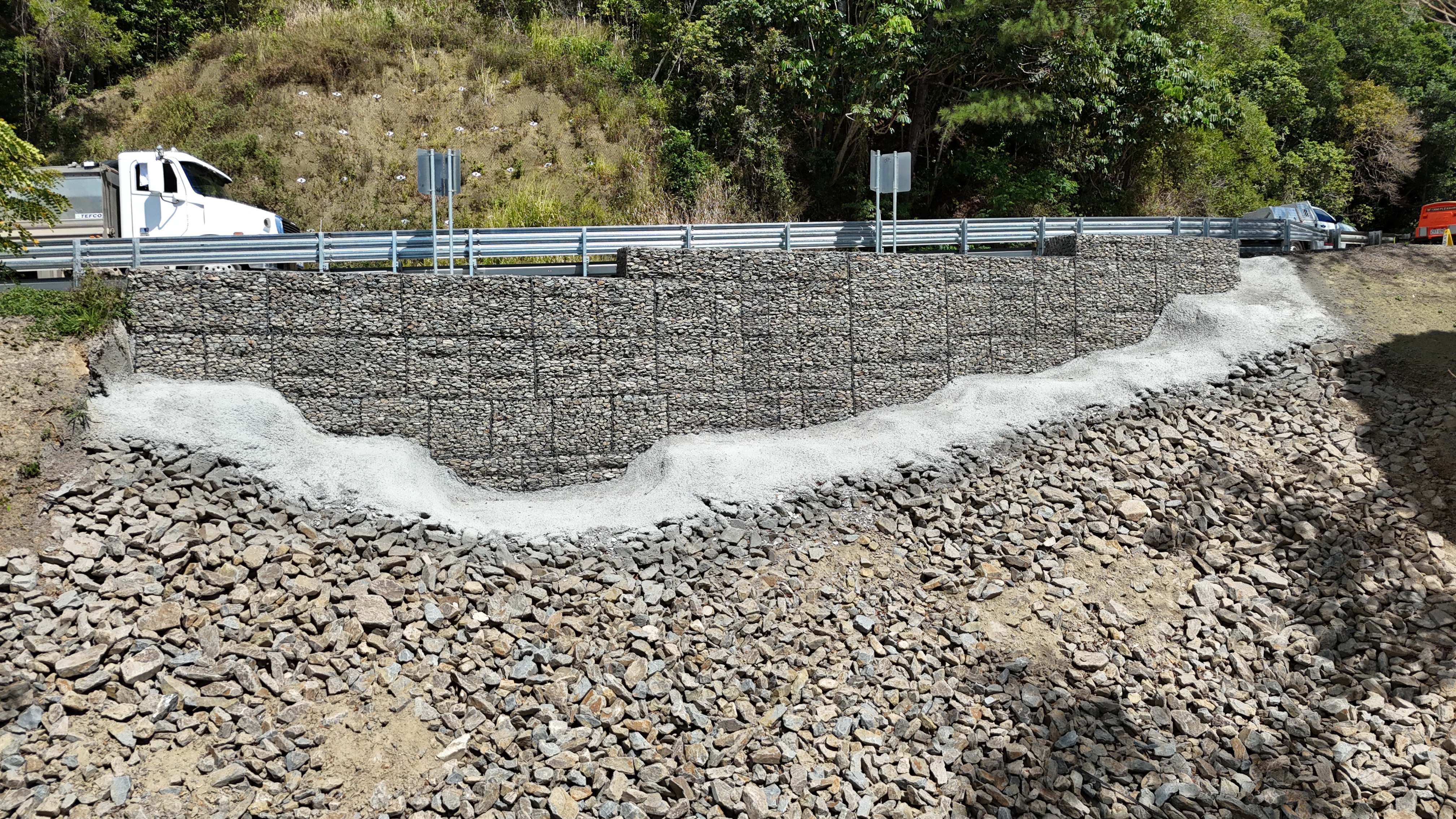 Kennedy Highway (Kuranda Range Road) cyclone reconstruction works ...