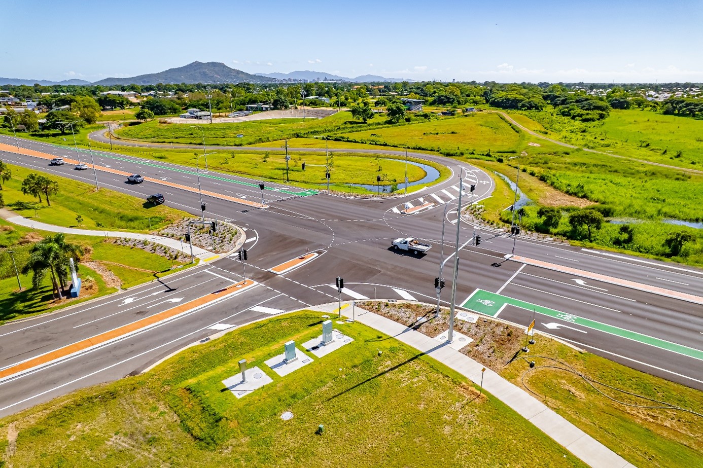 Townsville Connection Road Idalia University Road to Bowen Road bridge ...